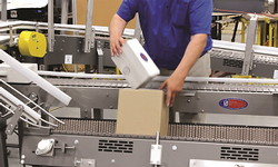 Hand pack conveying - perfect for contract packagers - Material ...