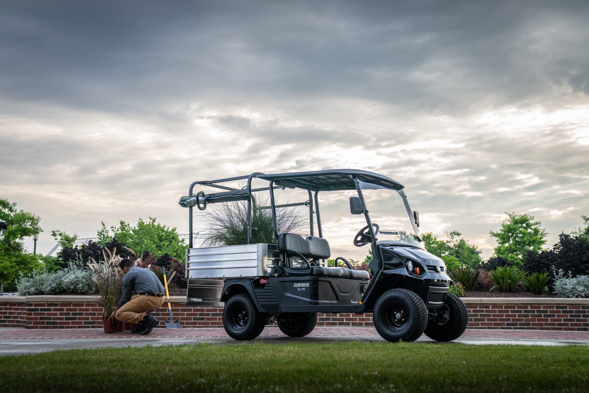 Cushman introduces two innovative street-legal utility vehicles ...