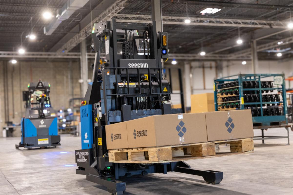 How Autonomous Mobile Robots are overcoming labor hurdles in ...